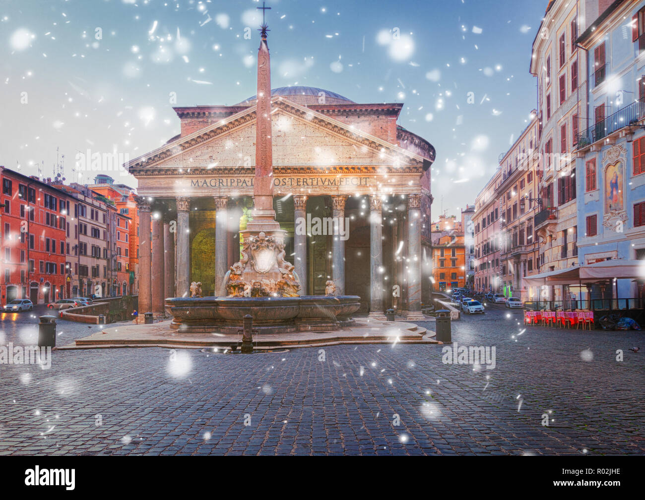 The pantheon snow hi-res stock photography and images - Alamy