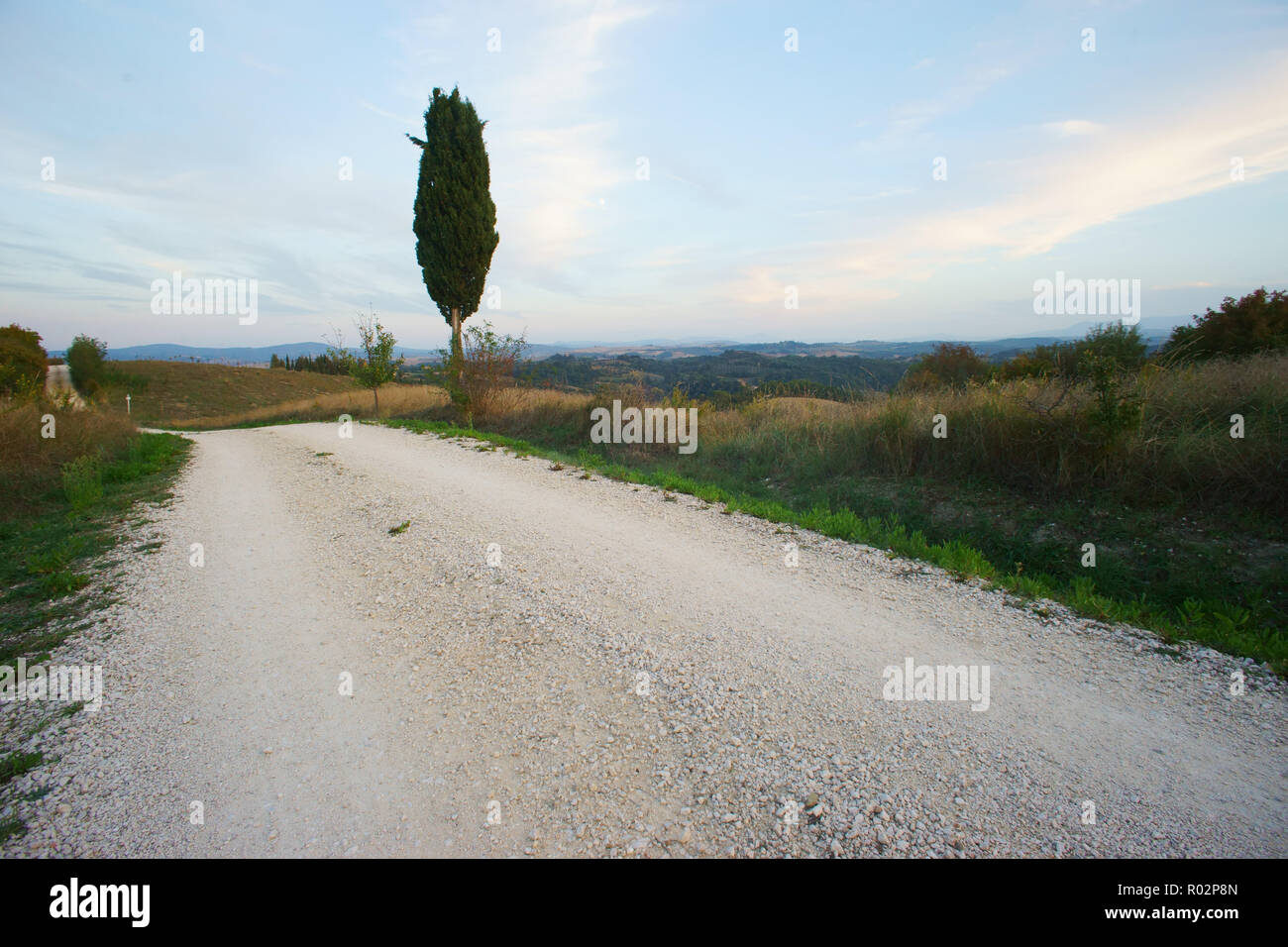 Tuscany roads hi-res stock photography and images - Alamy