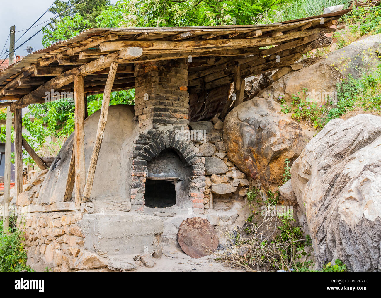 Clay oven bakery hi-res stock photography and images - Alamy