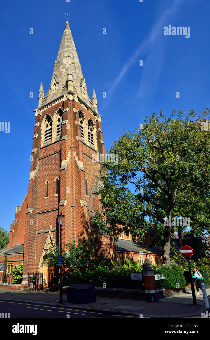 Saint andrews church hi-res stock photography and images - Alamy