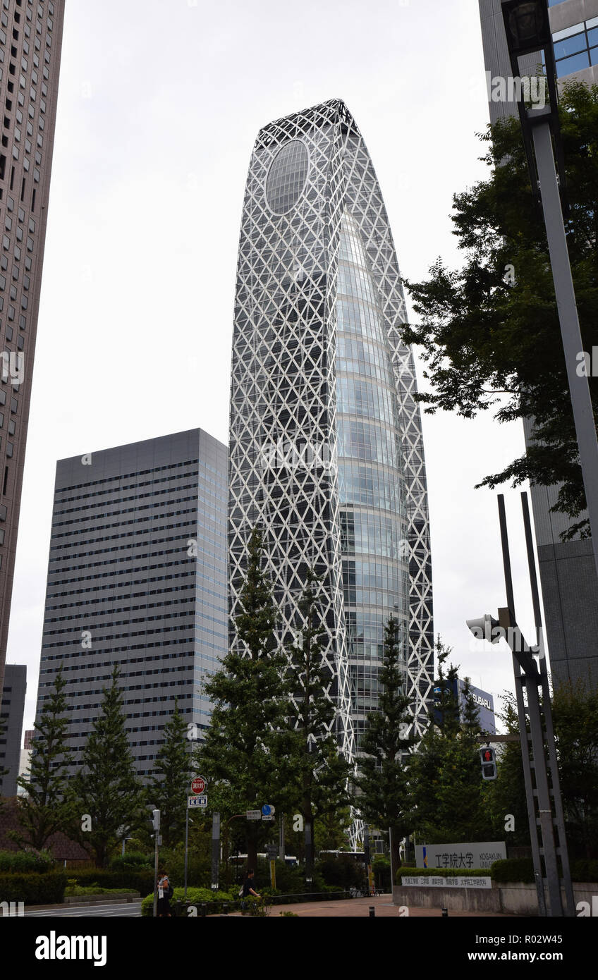 Mode Gakuen Cocoon Tower, Shinjuku, Tokyo, Japan Stock Photo - Alamy
