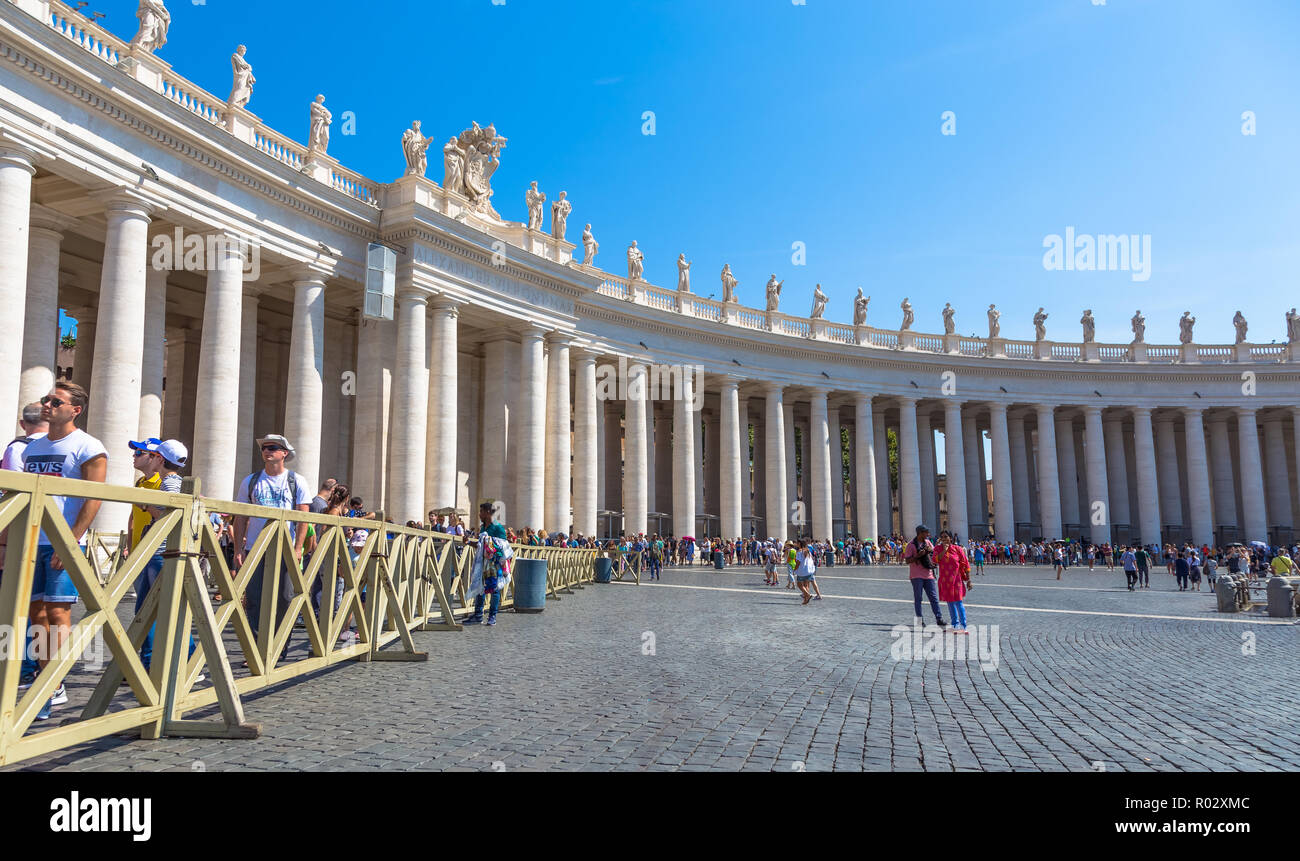 ROME, VATICAN STATE - AUGUST 24, 2018: long line of people waiting in ...