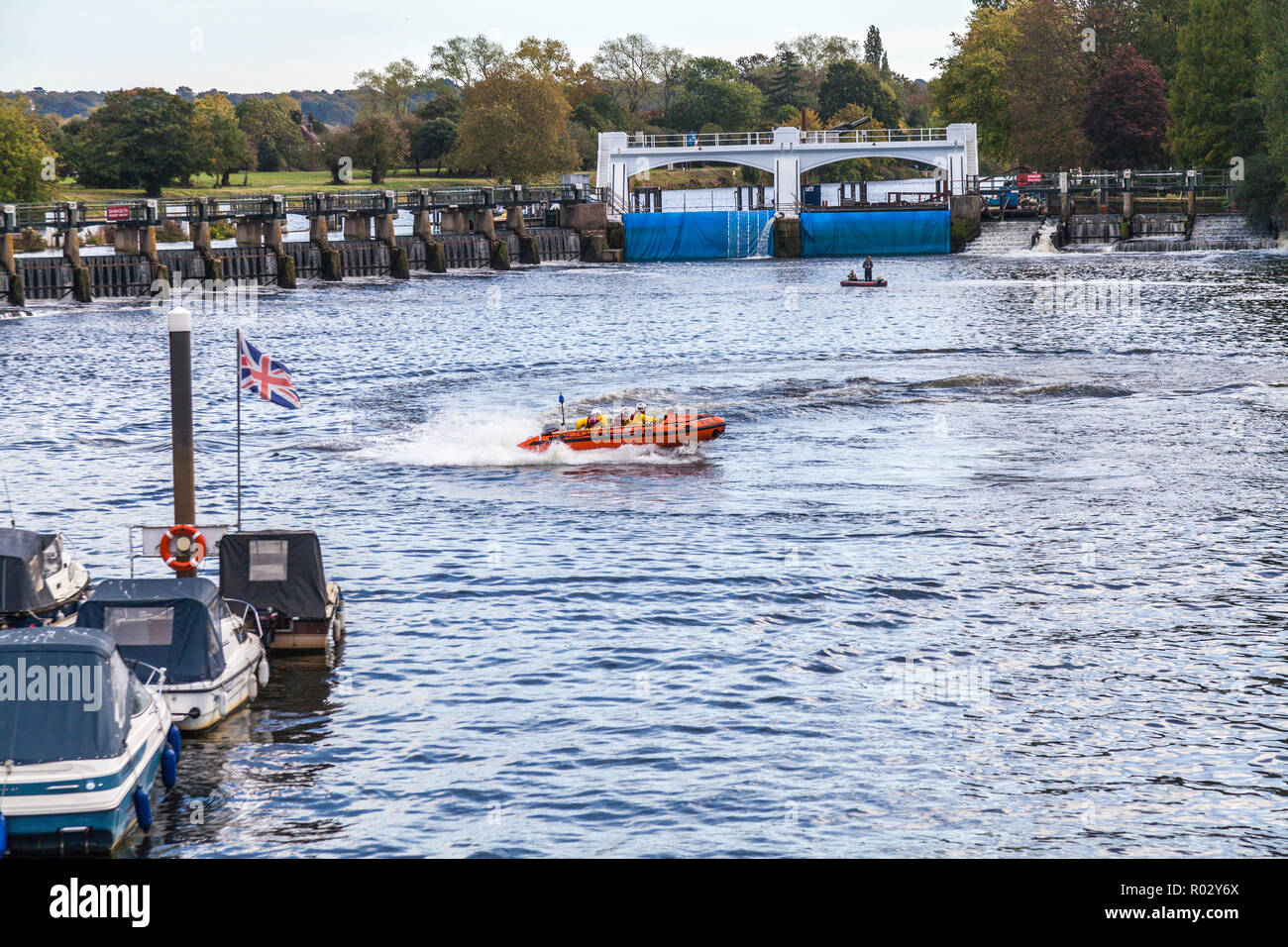 Lifeboat lock hi-res stock photography and images - Alamy