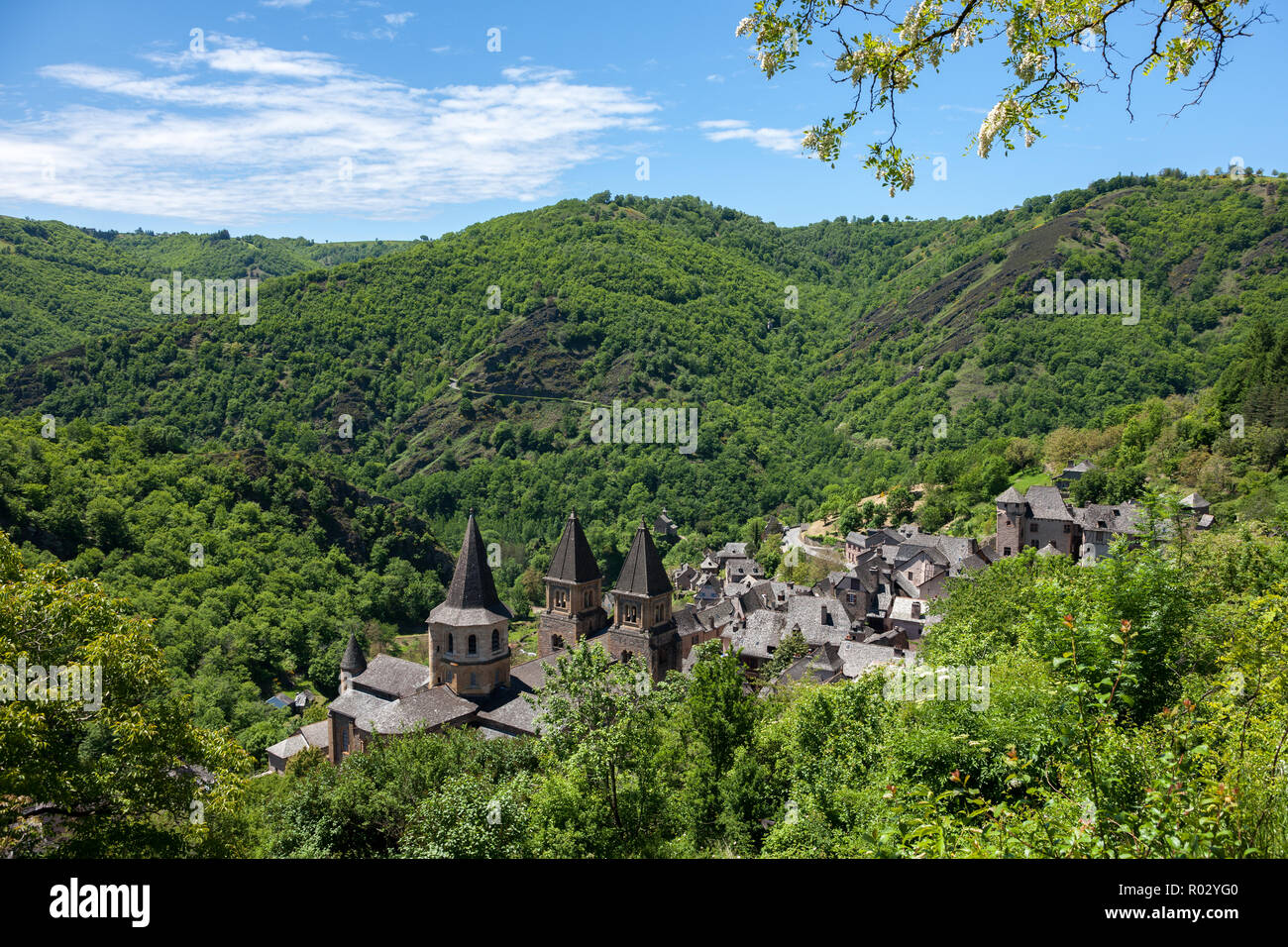 French village of Conques in the spring sunshine Stock Photo - Alamy