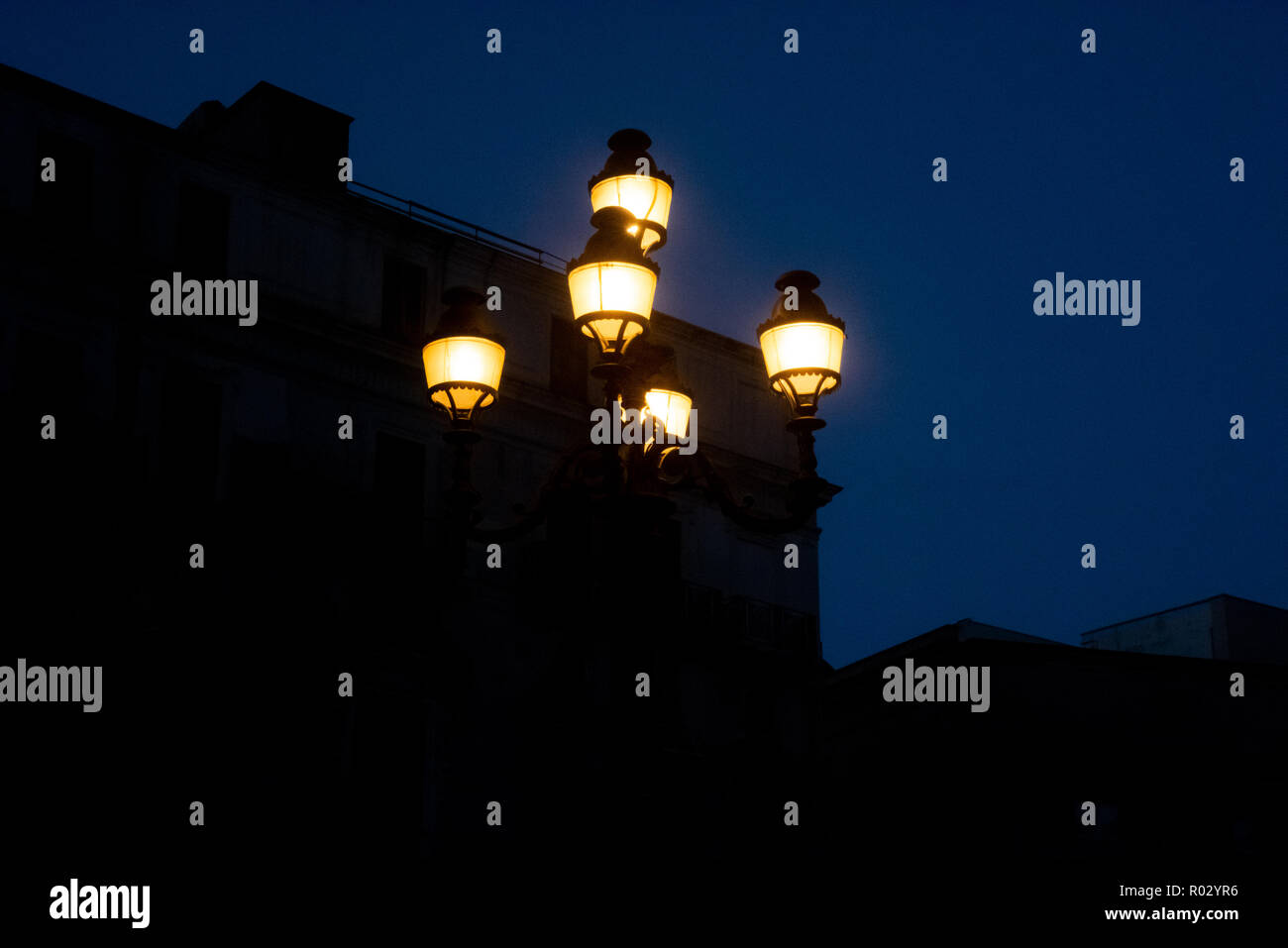 Sera blu hi-res stock photography and images - Alamy