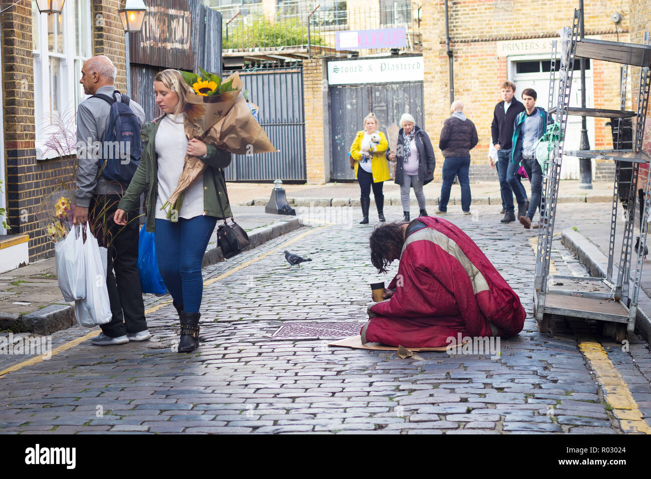 Begger and uk hi-res stock photography and images - Alamy