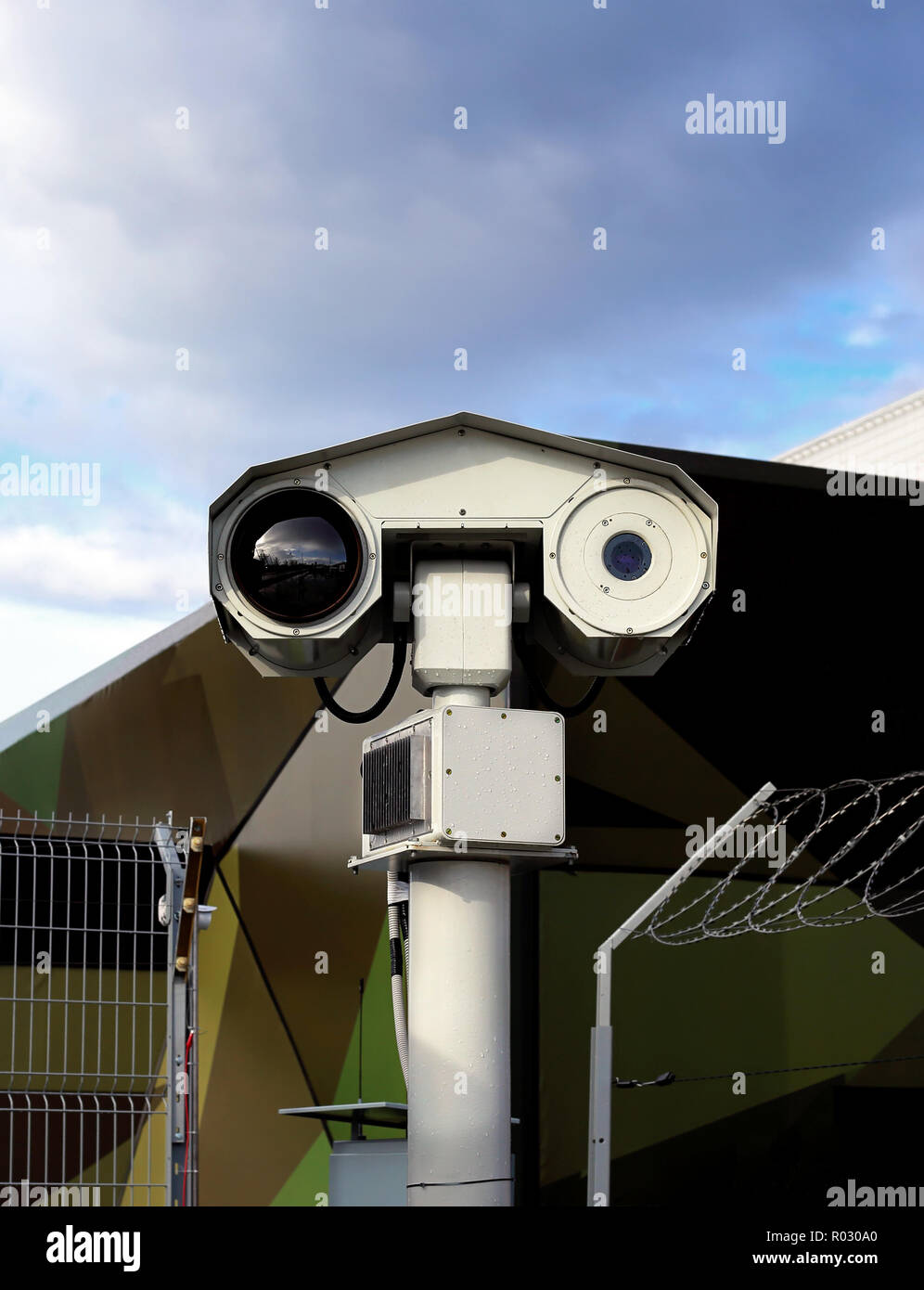 Tactical device of the optical and electronic surveillance and ...