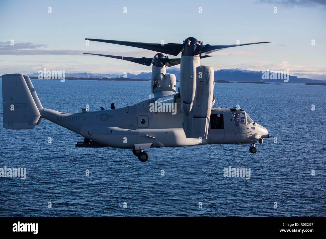 Marine medium tiltrotor squadron 365 hi-res stock photography and ...