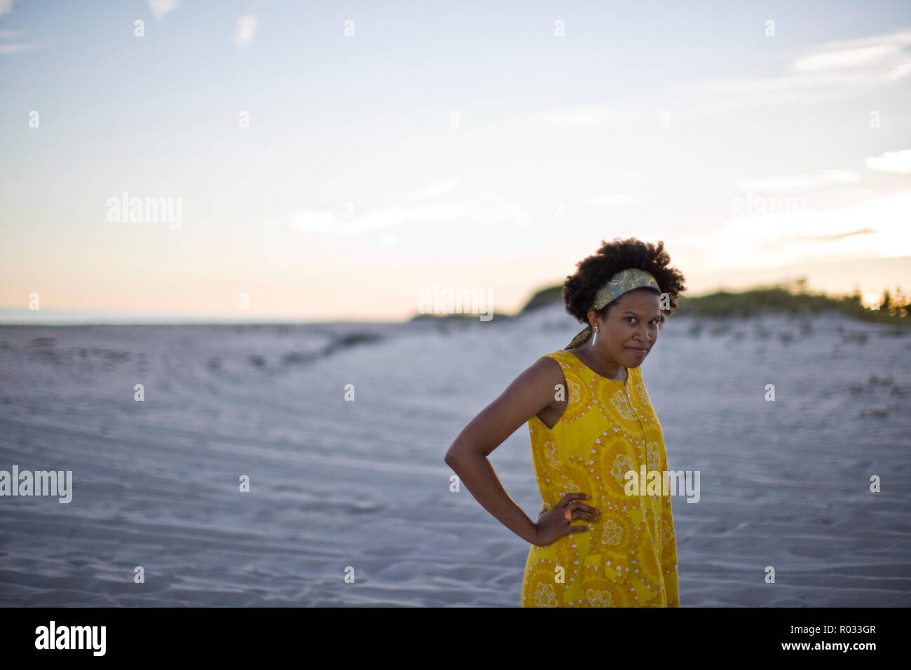 Woman beach 1970s hi-res stock photography and images - Alamy