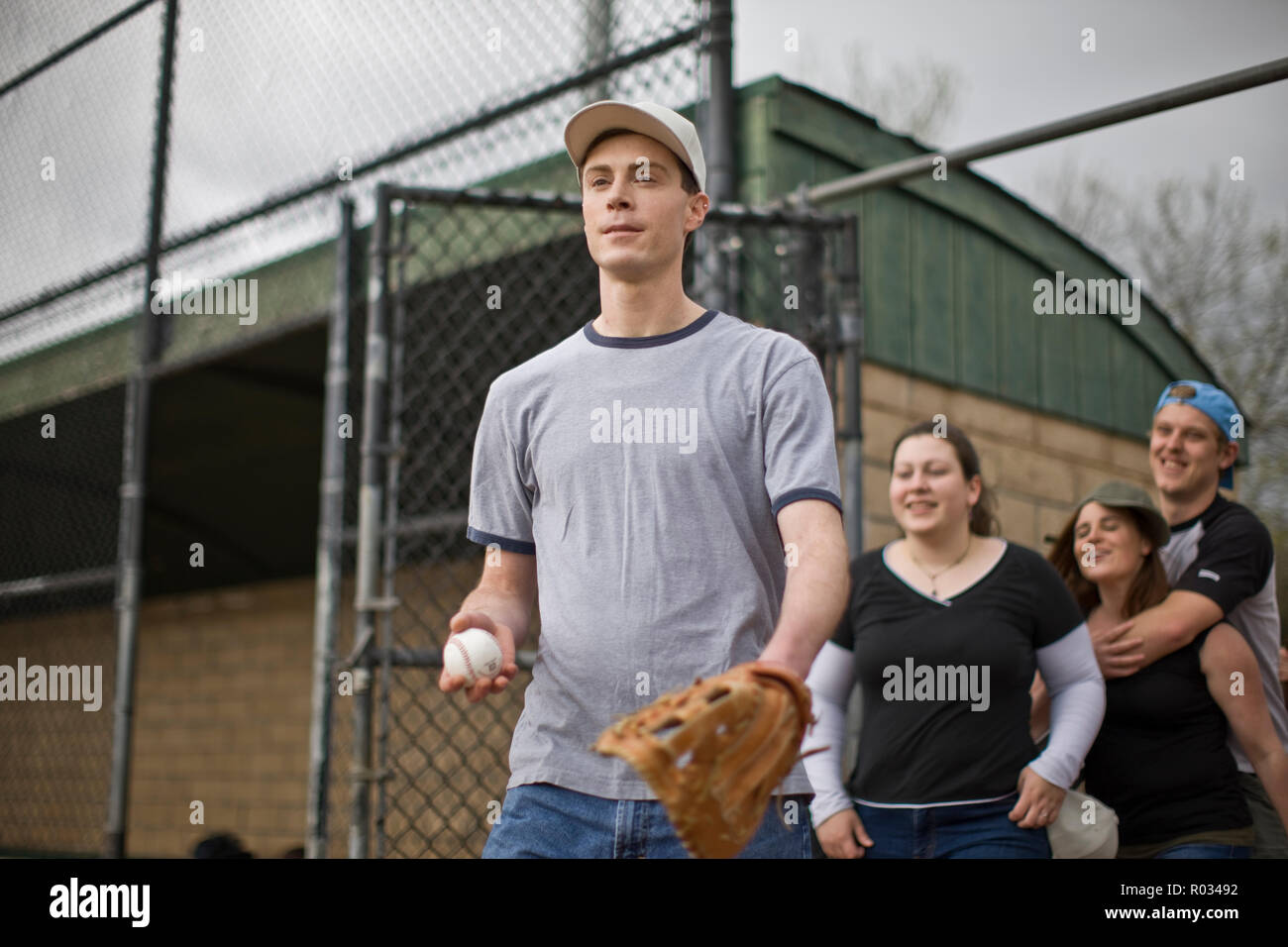 Walking onto pitch hi-res stock photography and images - Alamy