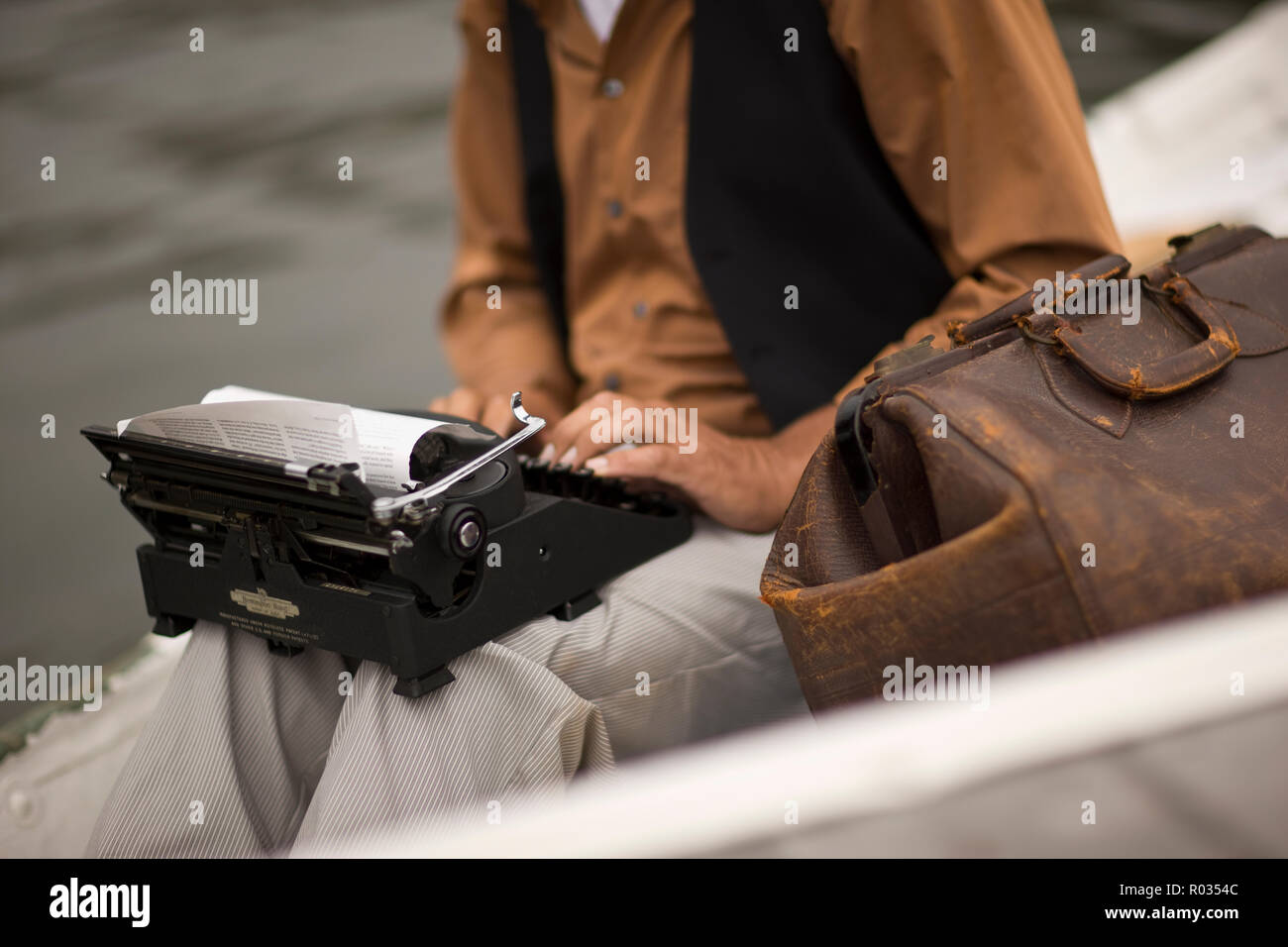 Man writing in vintage typewriter hi-res stock photography and images ...