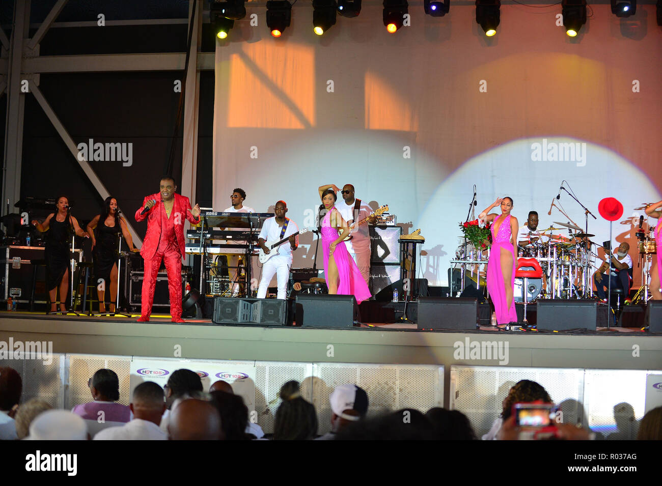 Miramar regional park amphitheater hi-res stock photography and images ...