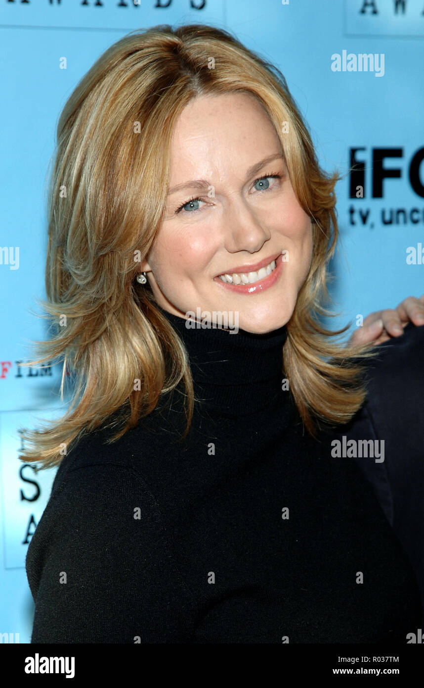 Laura Linney at the Nominations for the 2006 Independent Spirit Awards ...