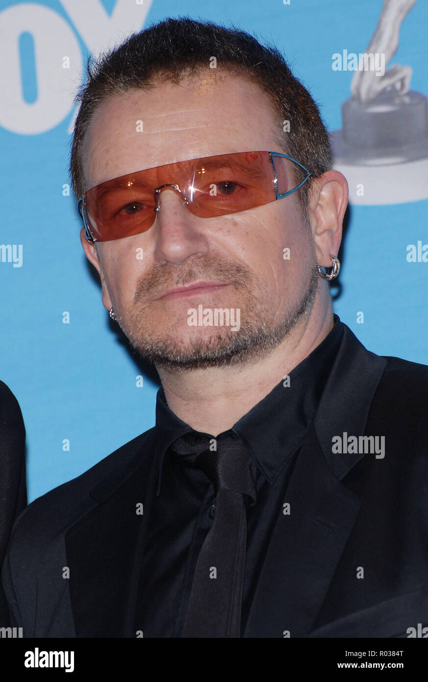 Bono u2 headshot hi-res stock photography and images - Alamy