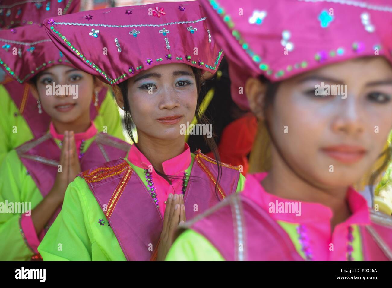 Borneo people hi-res stock photography and images - Alamy
