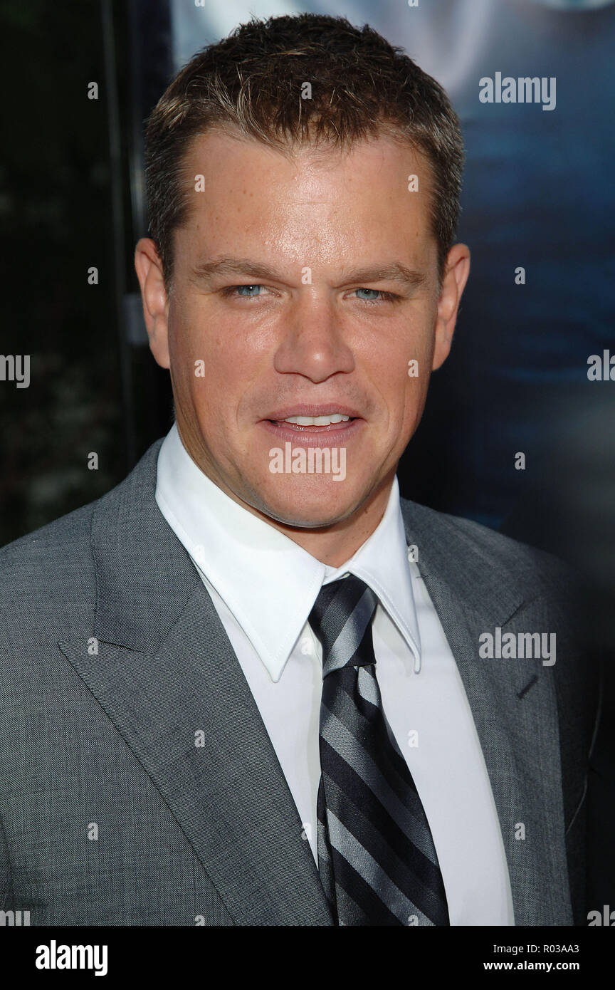 Matt Damon arriving at the BOURNE ULTIMATUM Premiere at the Arclight ...