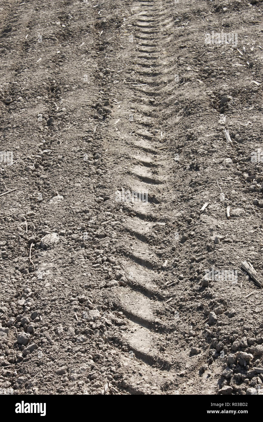 Dirt lumps hi-res stock photography and images - Alamy