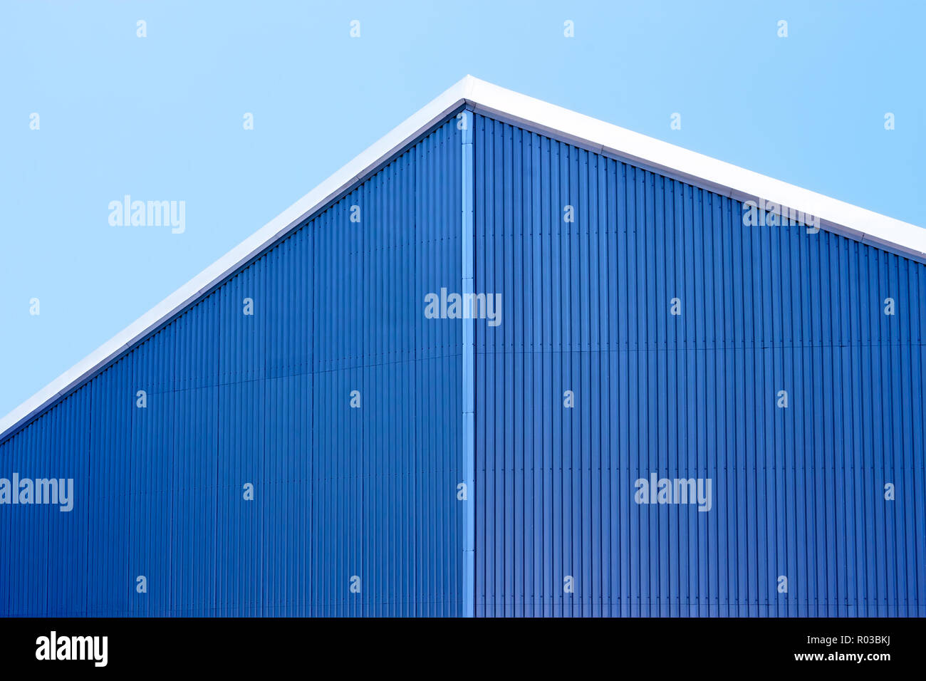 Roof sheets hi-res stock photography and images - Alamy