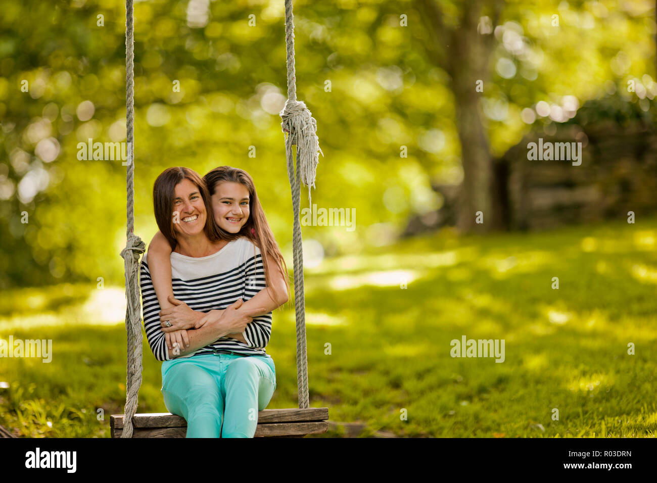 Sitting on a rope hi-res stock photography and images - Alamy