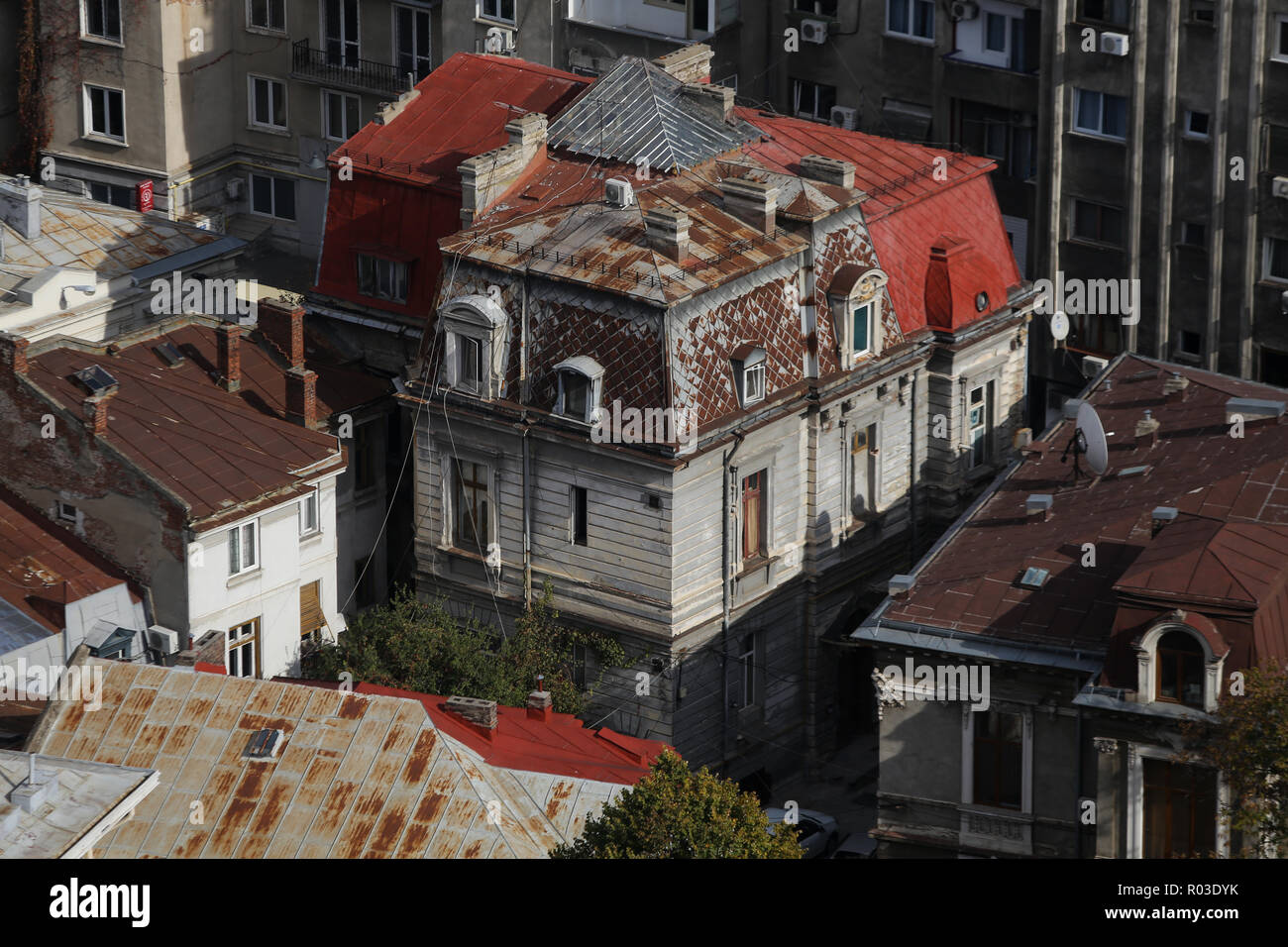 Bucharest building hi-res stock photography and images - Alamy