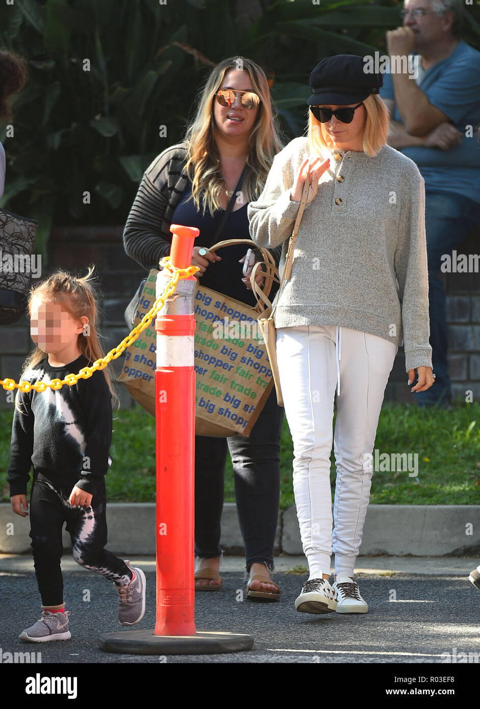 Ashley Tisdale goes to the farmers market with Haylie Duff and her ...