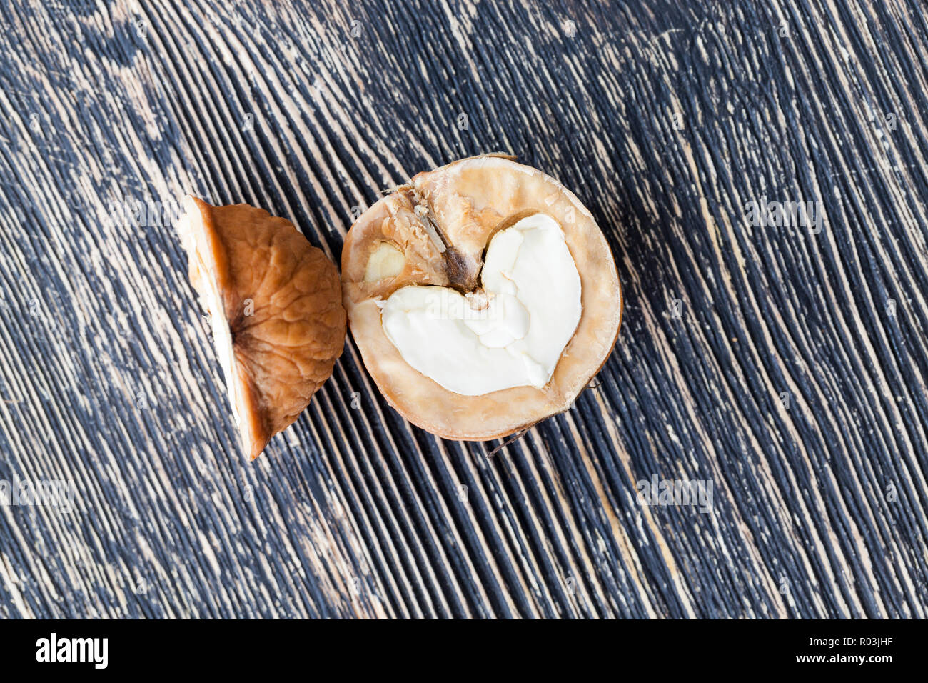 Broken walnut shells hi-res stock photography and images - Alamy