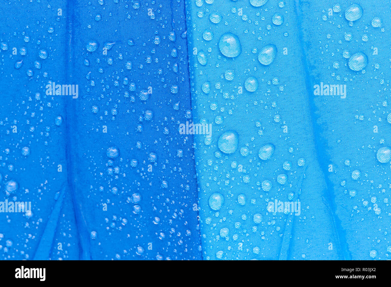 Rainproof hi-res stock photography and images - Alamy