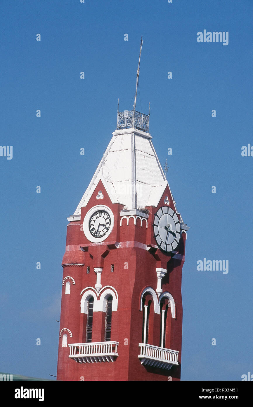 Chennai central railway station hi-res stock photography and images - Alamy