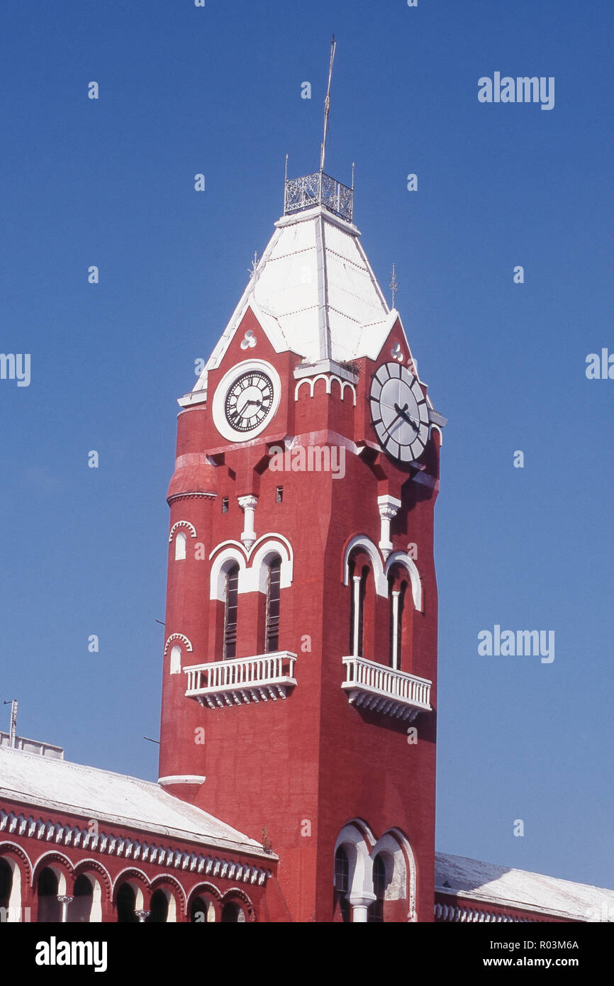 Chennai central railway station hi-res stock photography and images - Alamy