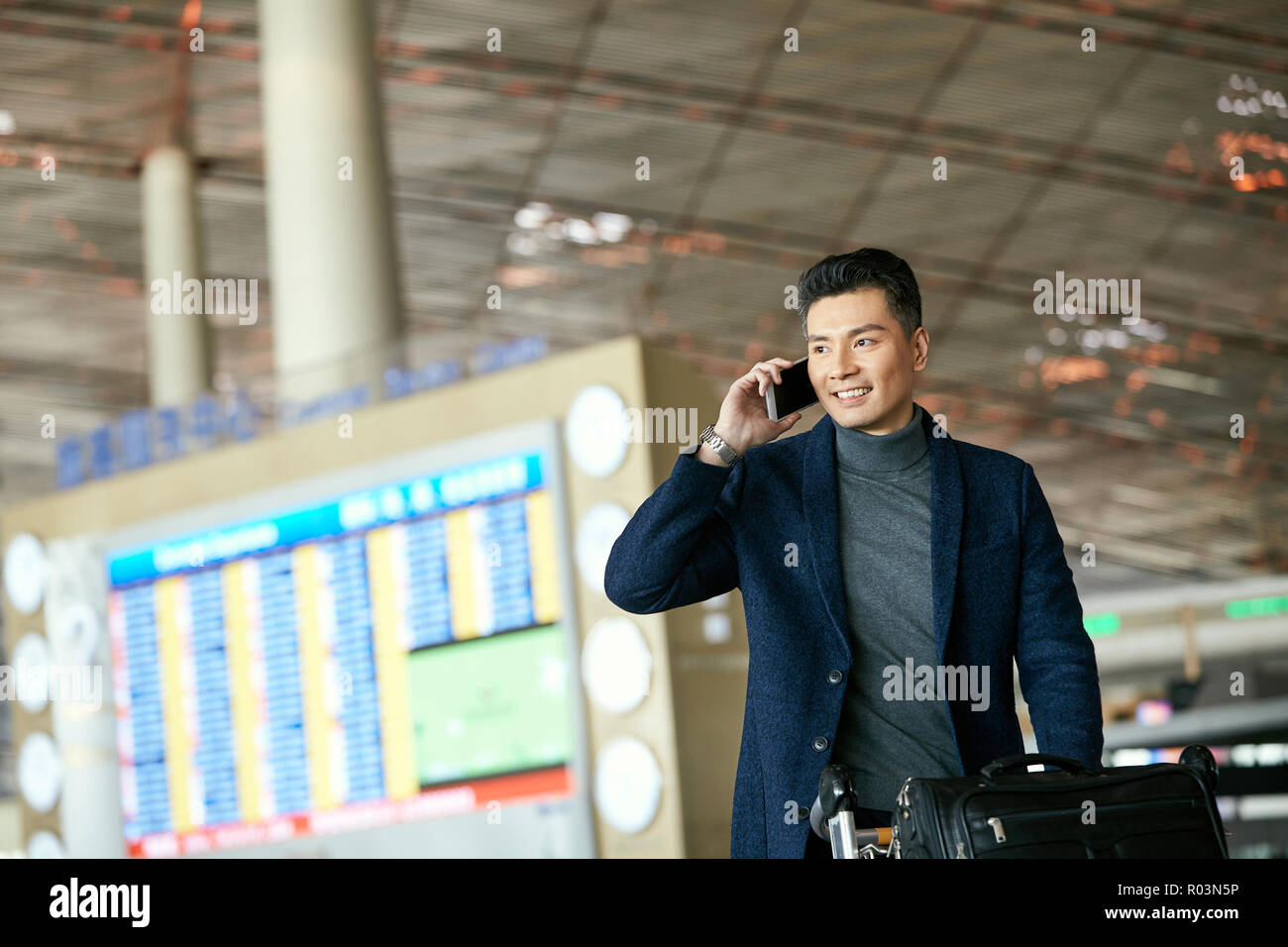 Business man at the airport Stock Photo - Alamy