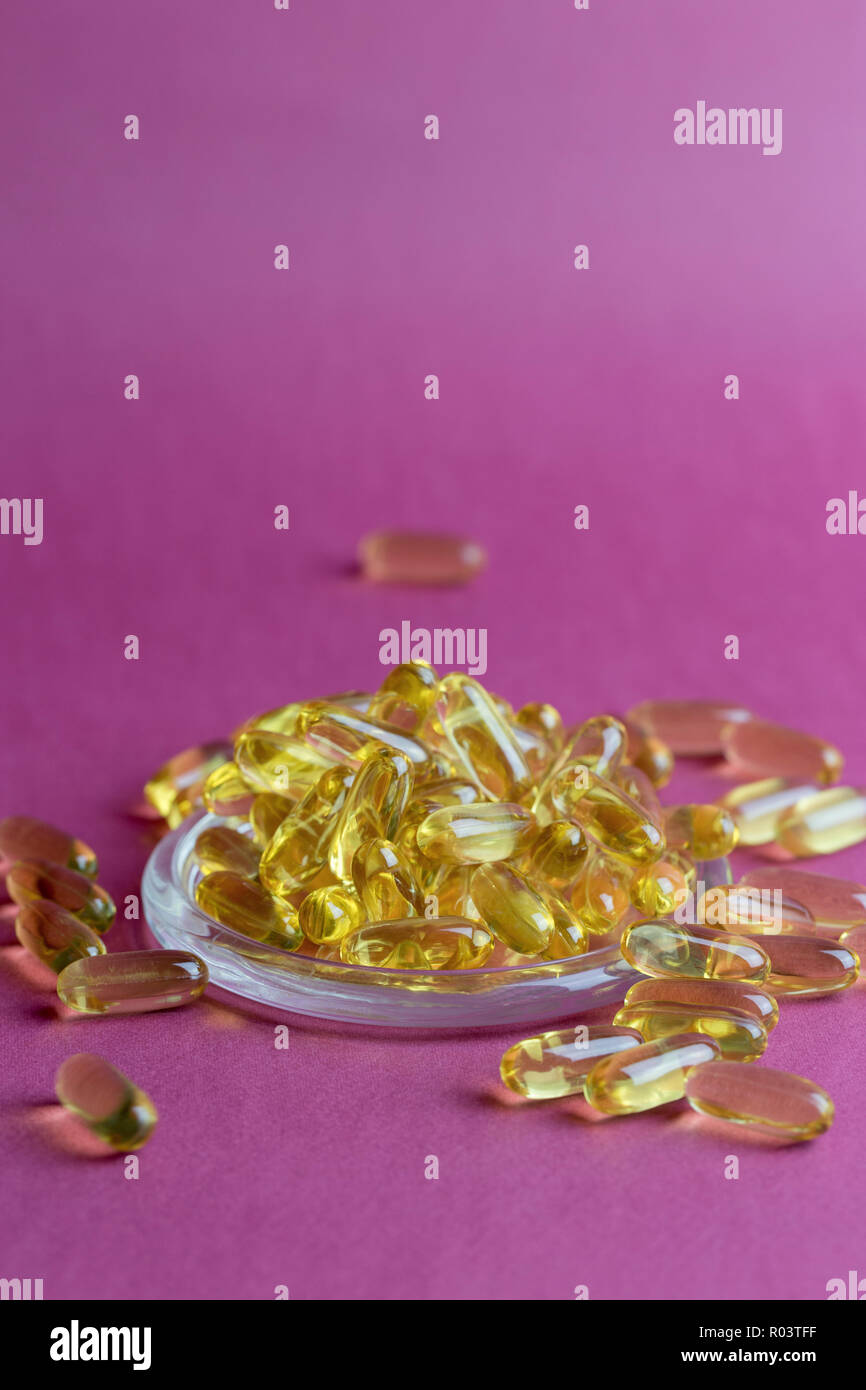 Round pill pink hi-res stock photography and images - Alamy