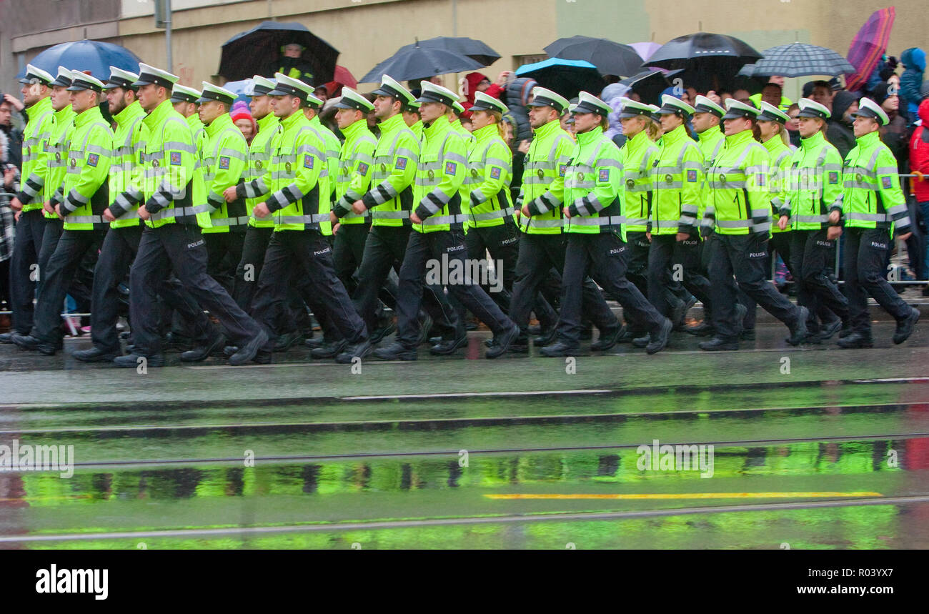 Police officer ceremonial uniform hi-res stock photography and images ...