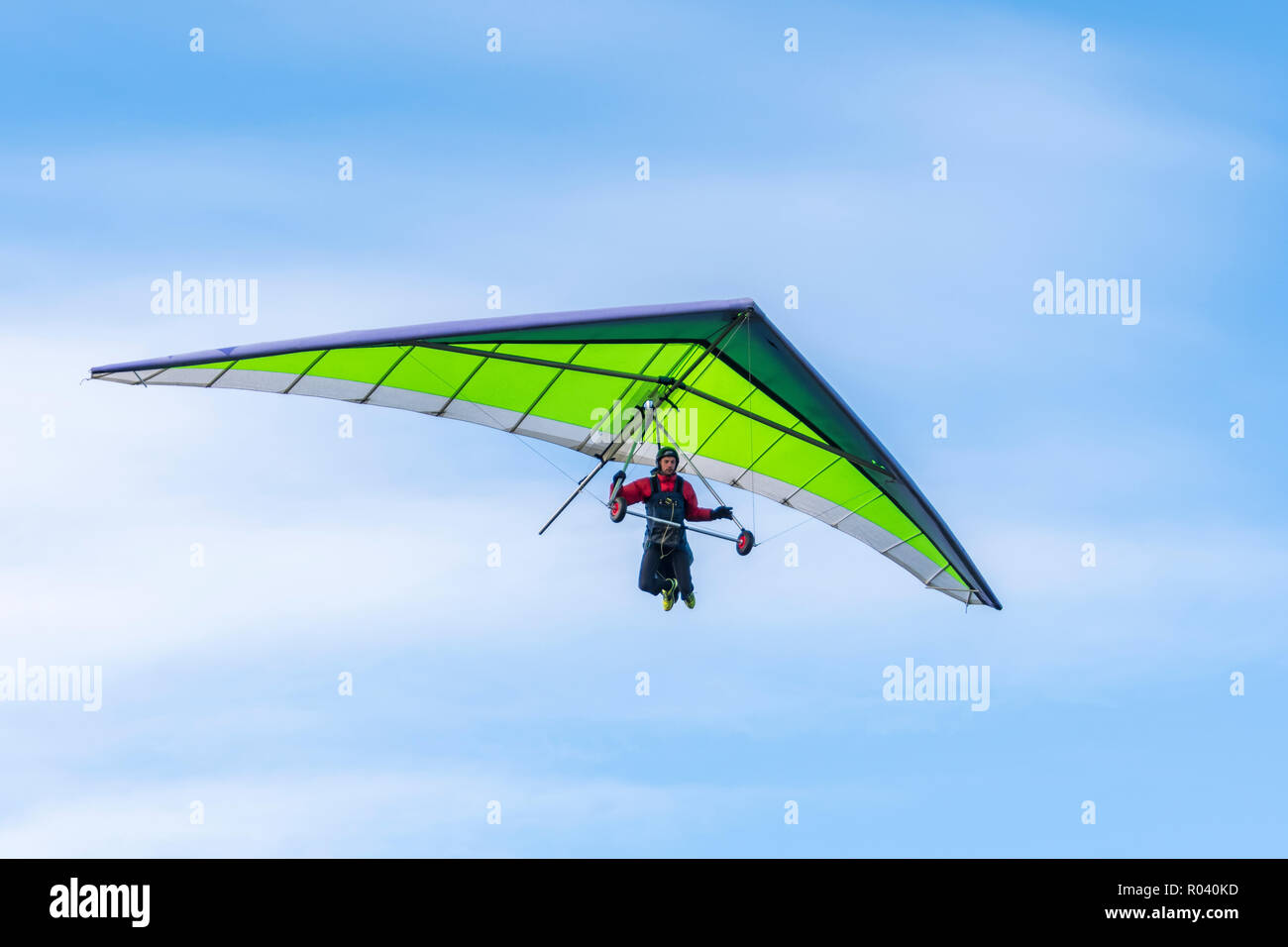 Hand gliding hi-res stock photography and images - Alamy