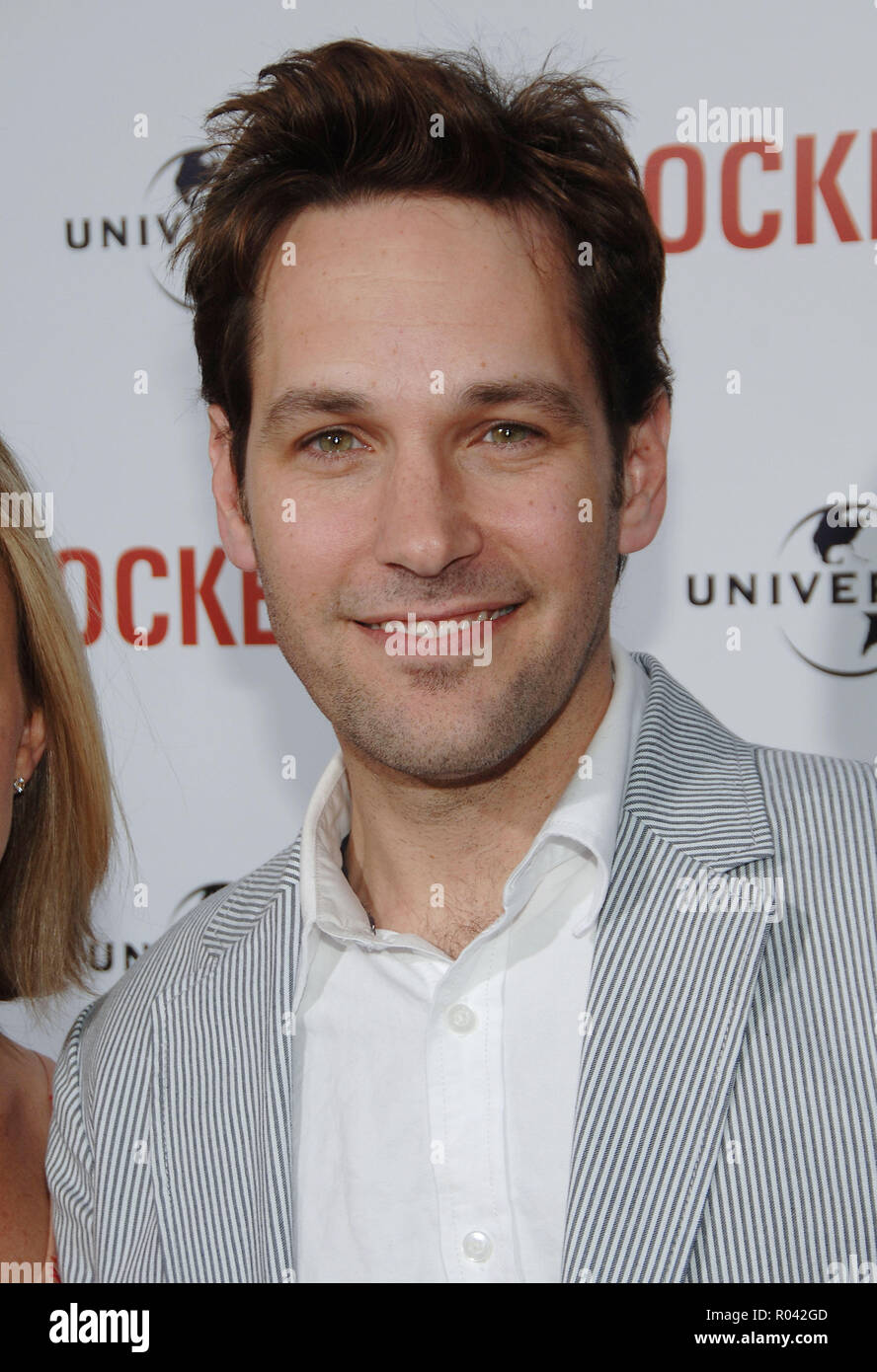Paul Rudd arriving at KNOCKED UP Premire at the Westwood Village ...