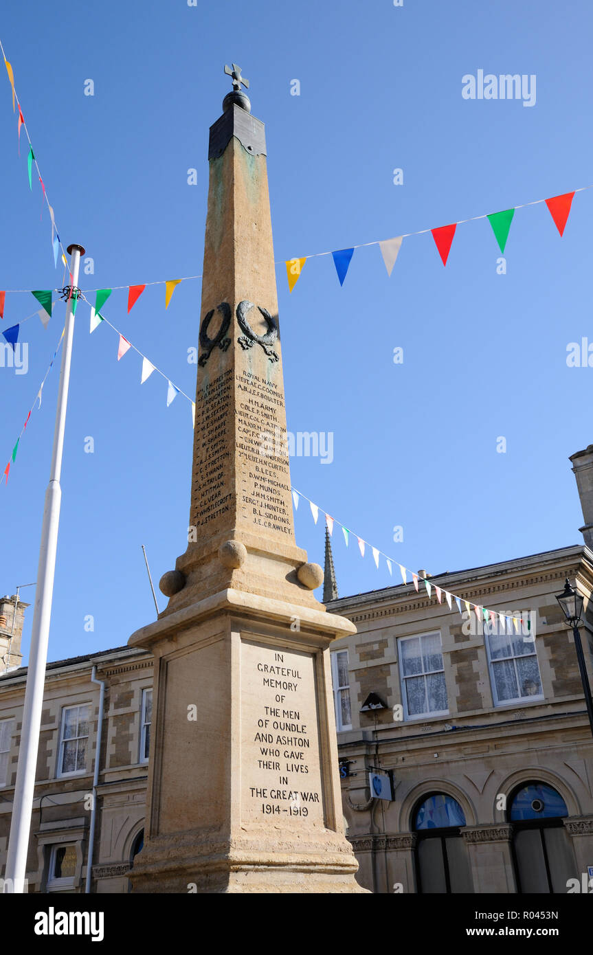 War memorial oundle hi-res stock photography and images - Alamy