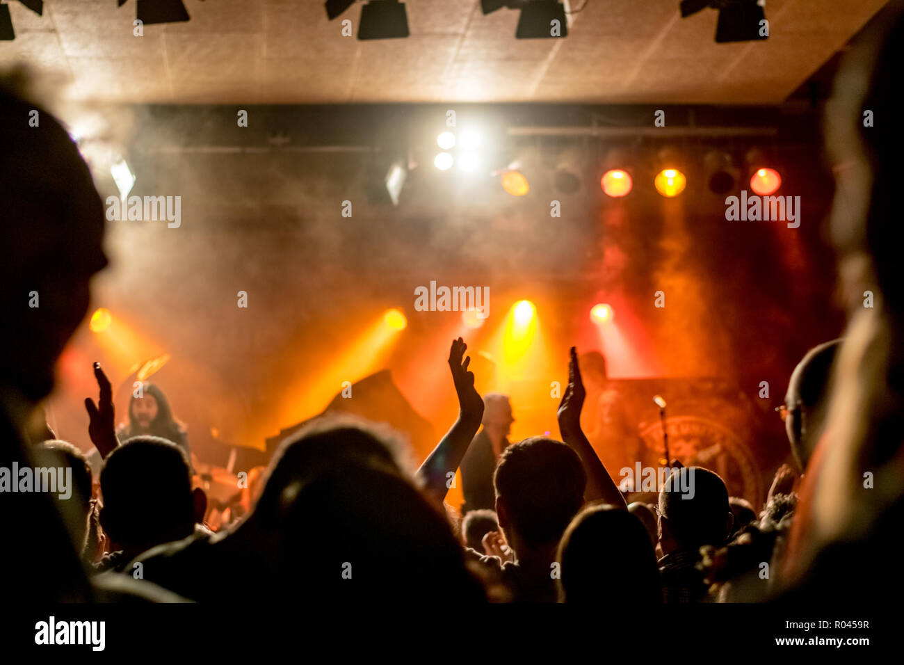 Stage atmosphere hi-res stock photography and images - Alamy