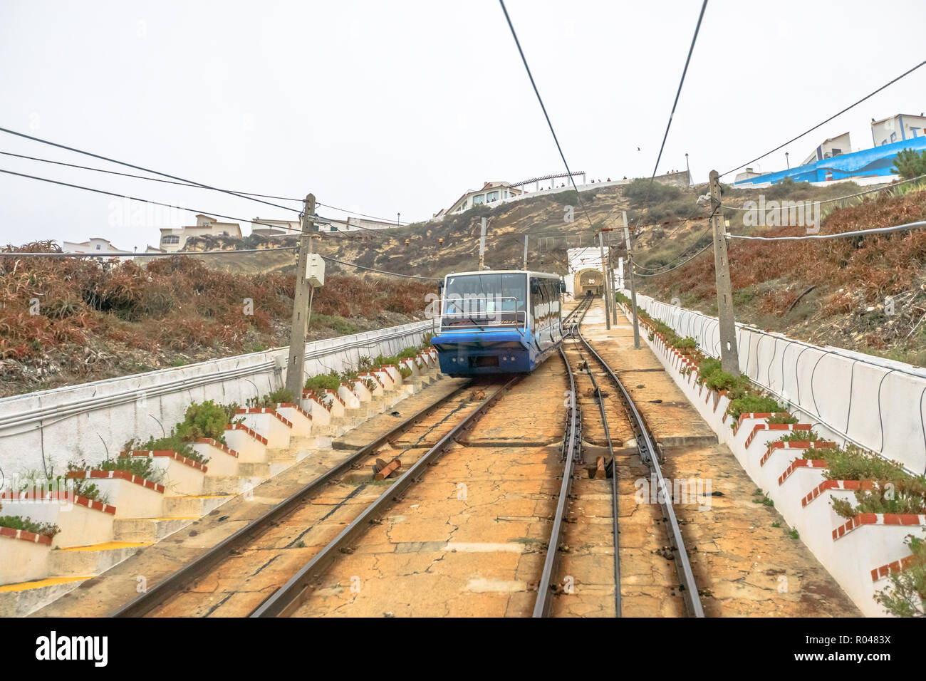 Elevador da nazare hi-res stock photography and images - Alamy