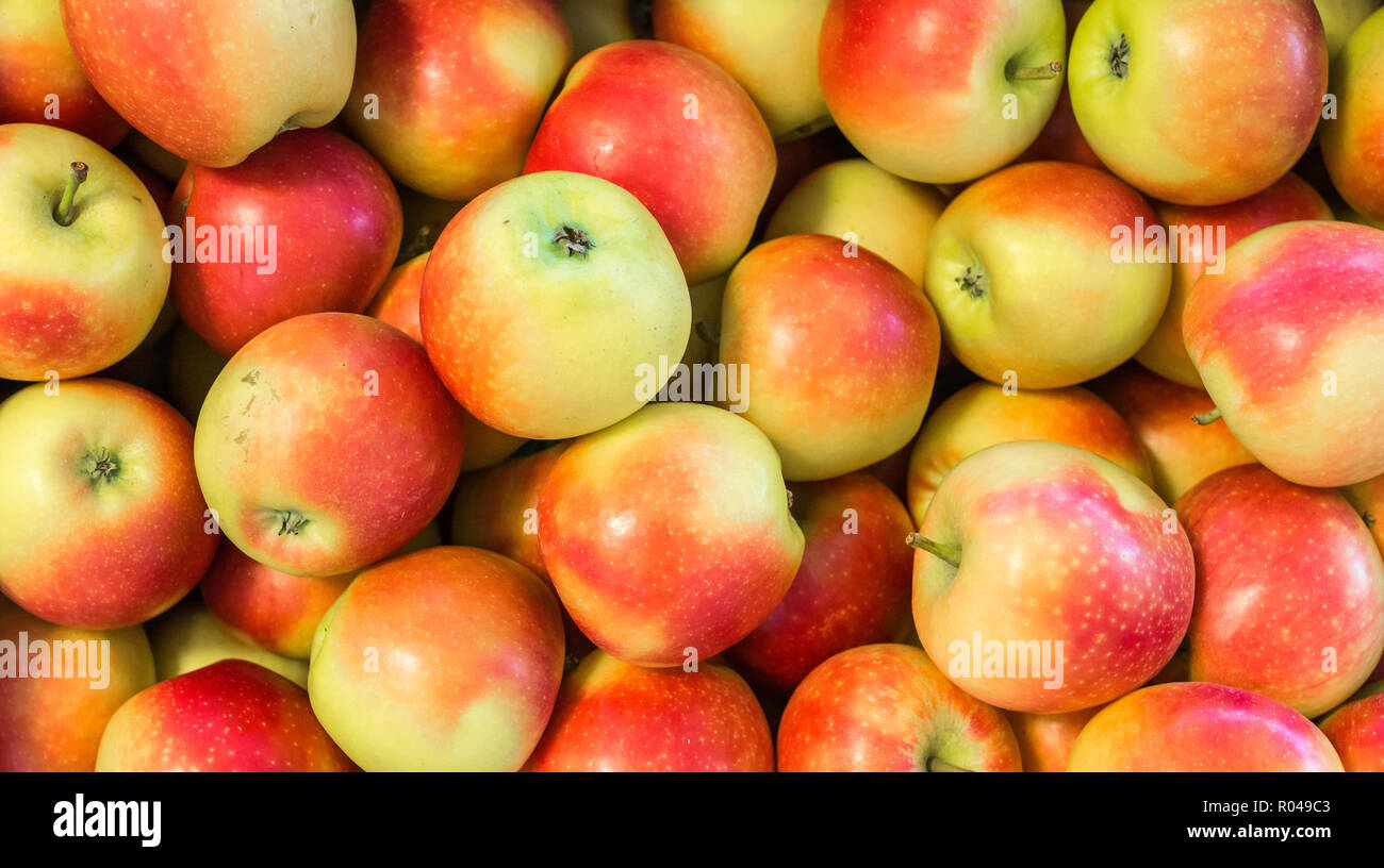 Apple puree hi-res stock photography and images - Alamy