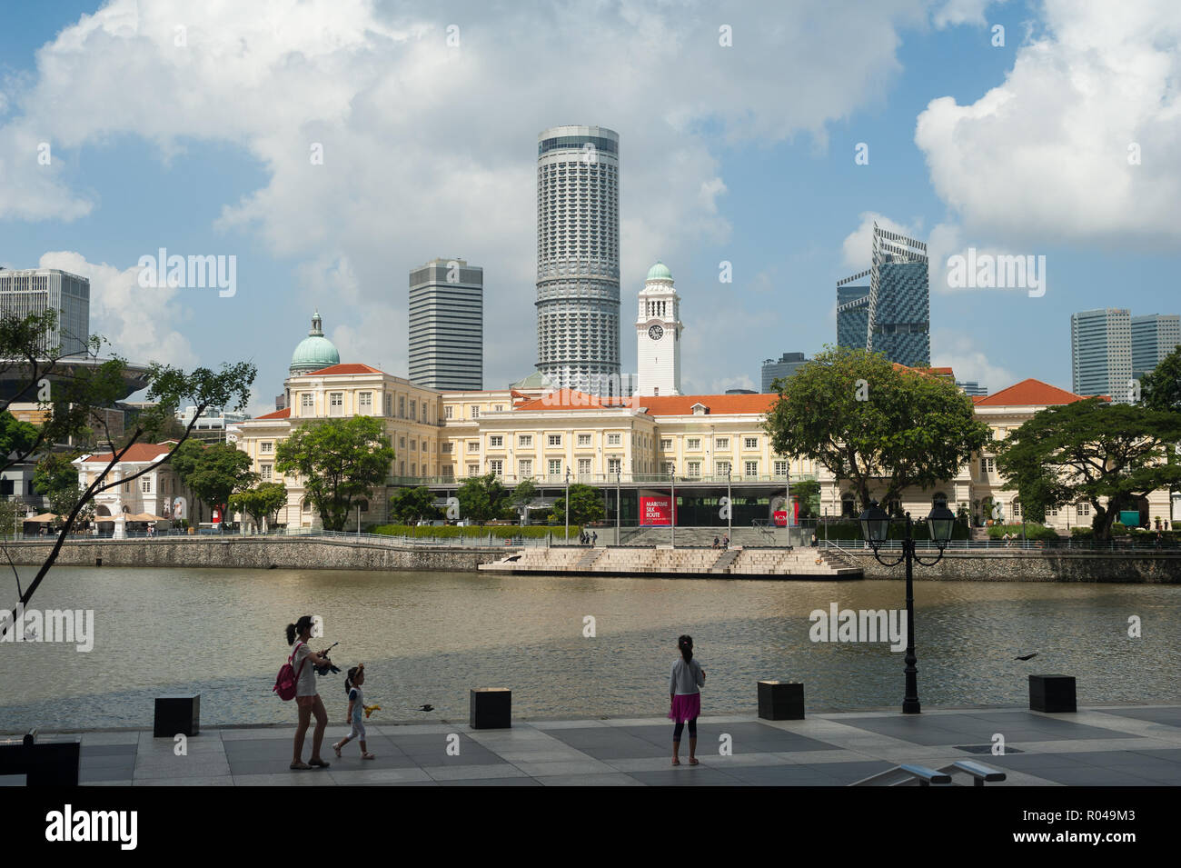 Boat quay river hi-res stock photography and images - Alamy