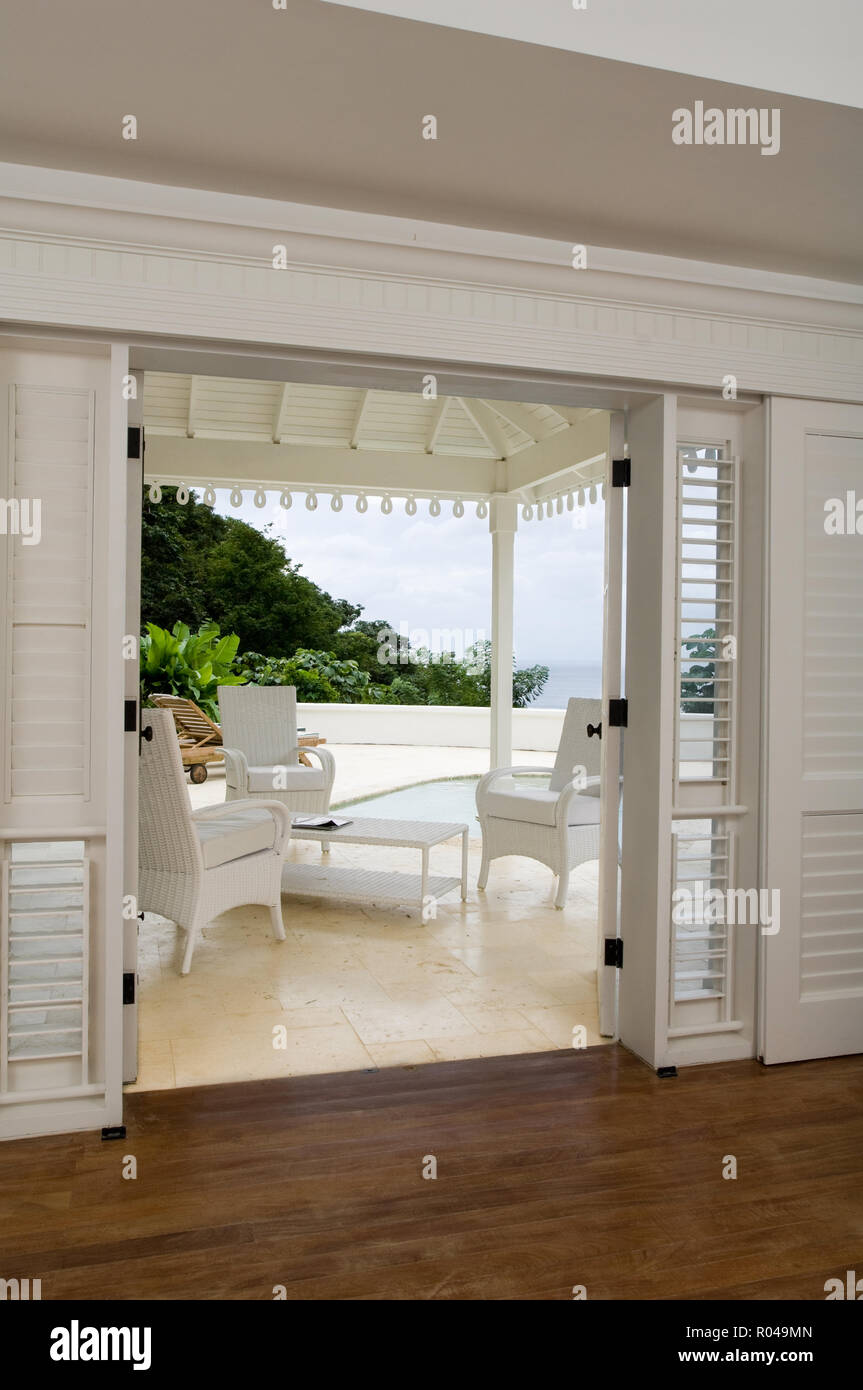 Open doors to patio Stock Photo - Alamy