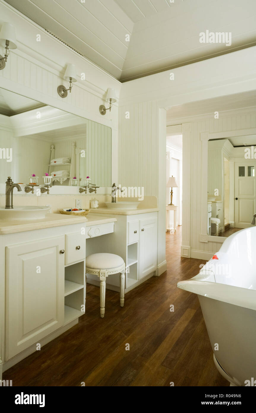 Vanity in bathroom Stock Photo - Alamy