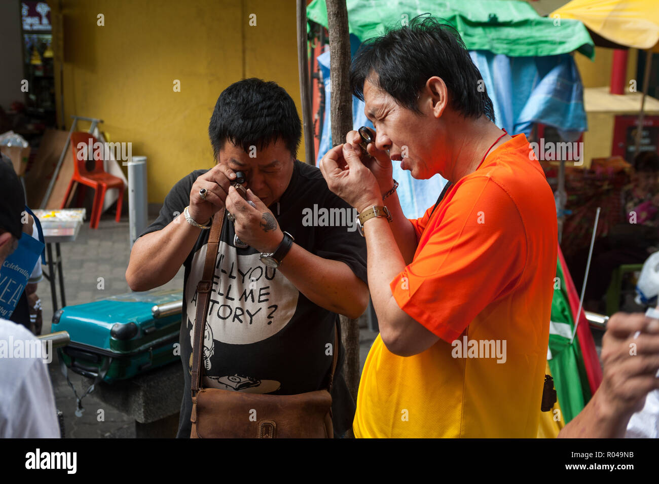 Singapore, Republic of Singapore, flea market in Chinatown Stock Photo ...