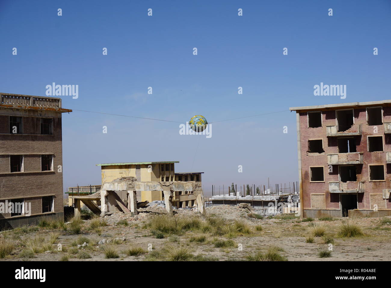 Ball shaped house hi-res stock photography and images - Alamy