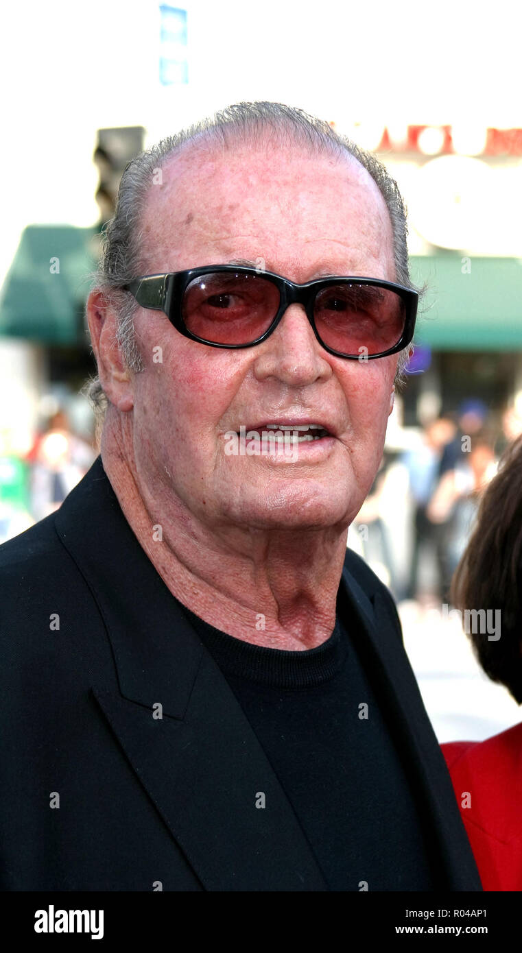 James Garner 06/21/04 "The Notebook" premiere @ Mann Village Theatre ...