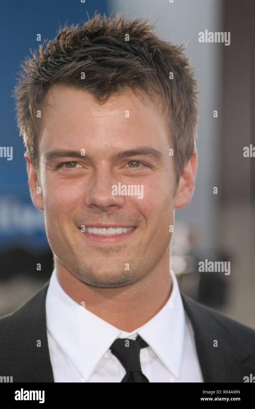 Celebrities josh duhamel hi-res stock photography and images - Alamy