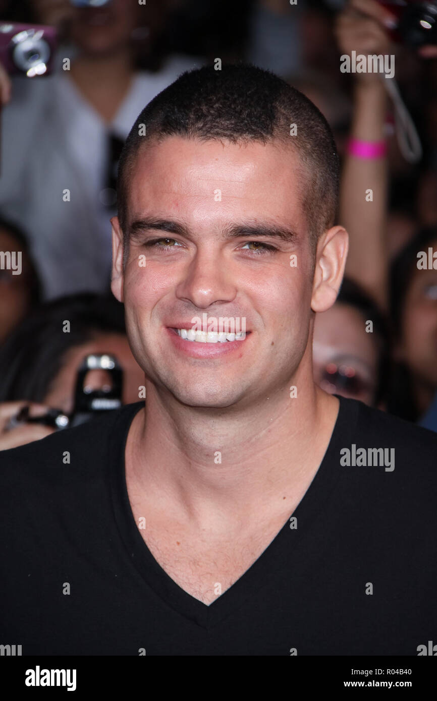 Mark Salling 11/16/09 "The Twilight Saga: New Moon" Premiere @ Mann ...