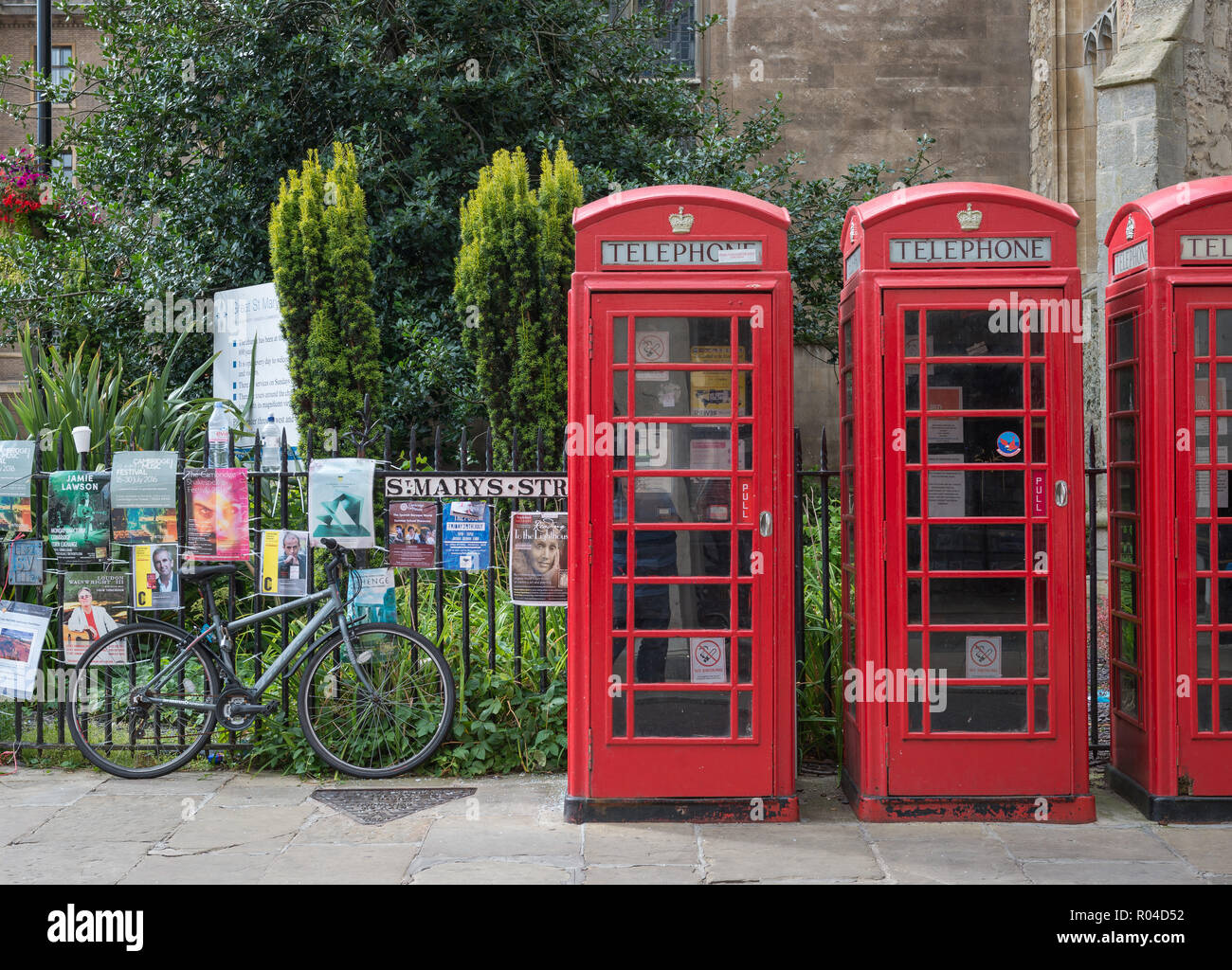 Uk phone box 1920 hi-res stock photography and images - Alamy