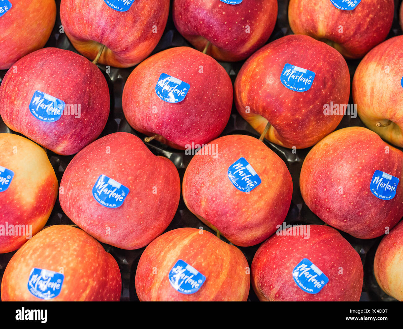 Composition with fresh apples "fuji" variety at market. Marlene, born ...