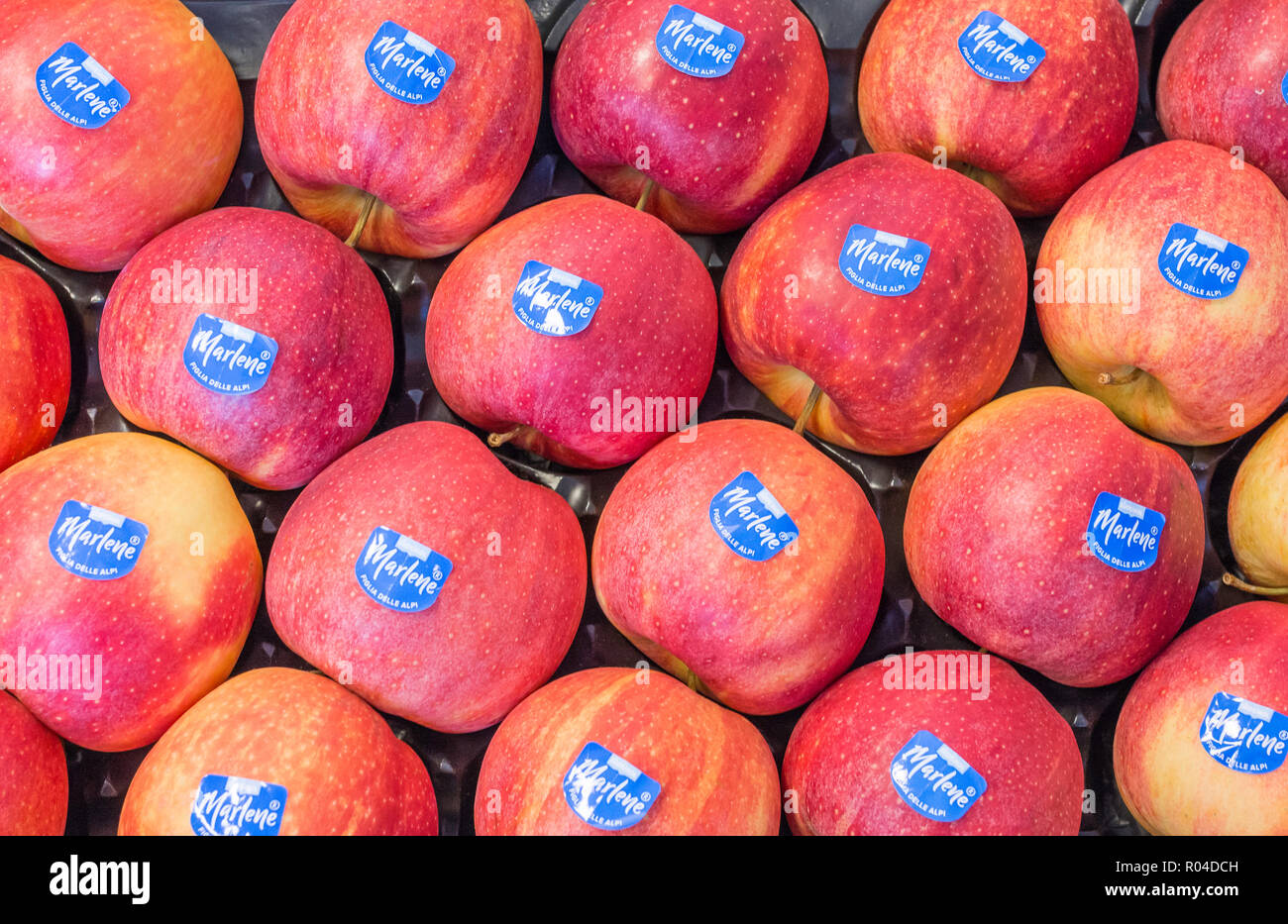 Composition with fresh apples "fuji" variety at market. Marlene, born ...