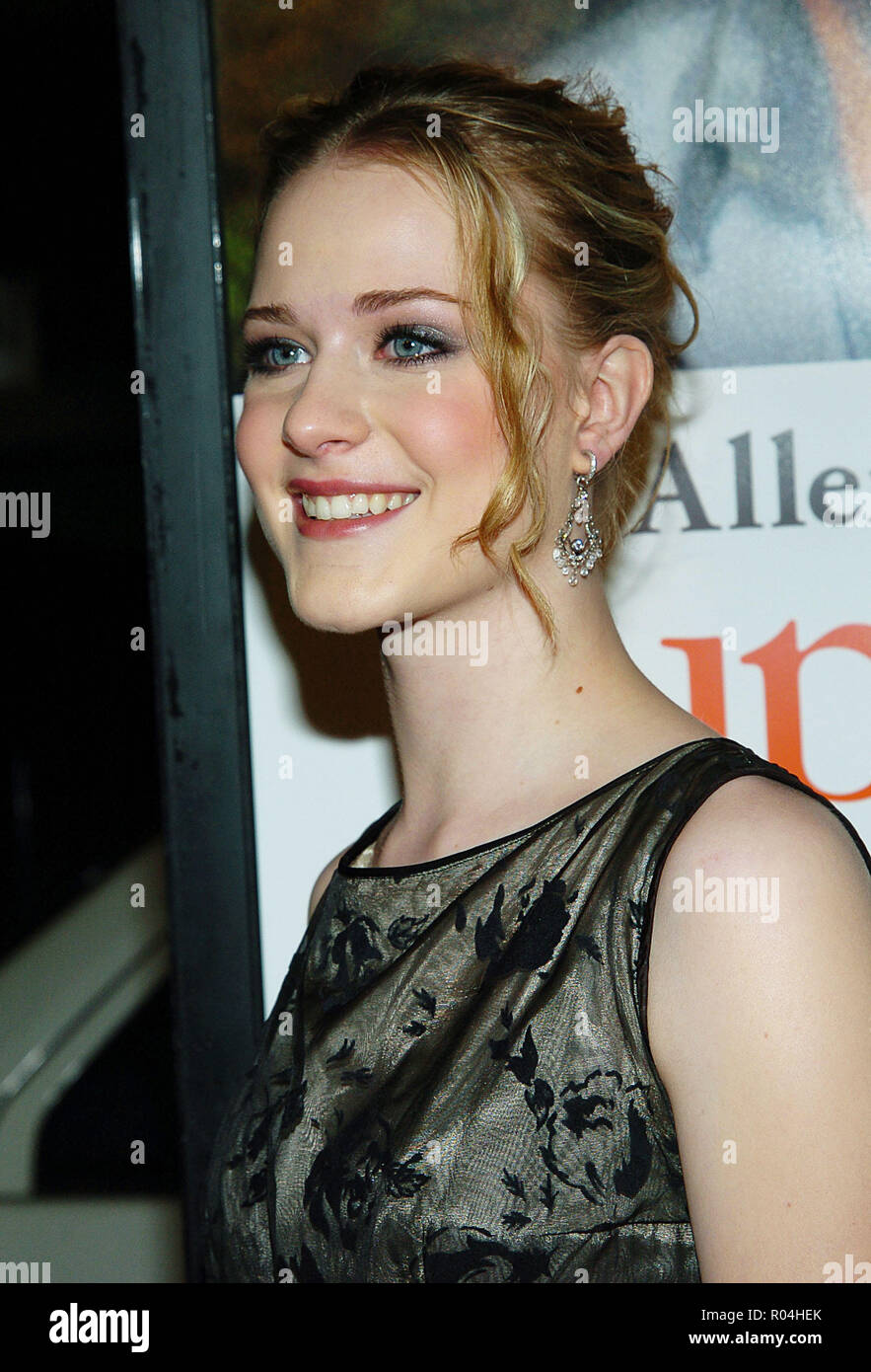 Evan Rachel Wood arriving at the Upside Of Anger Premiere at The ...